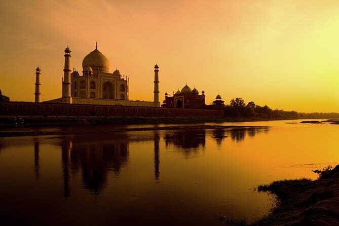From Delhi: Taj Mahal Sunrise Tour by Car - How the Itinerary Unfolds