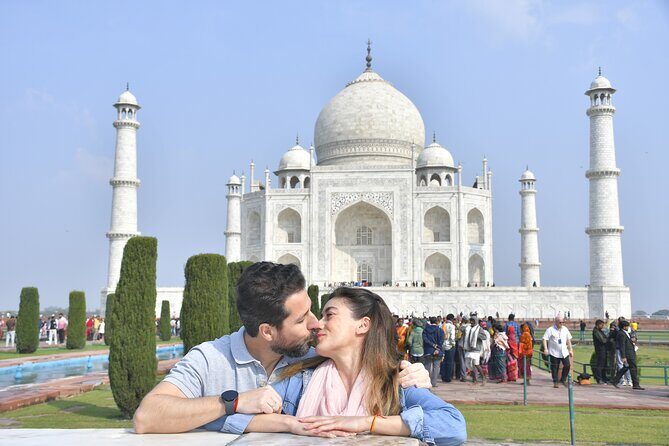 From delhi:(Vip entry)All Inclusive Taj Mahal & Red Fort day trip - Key Points