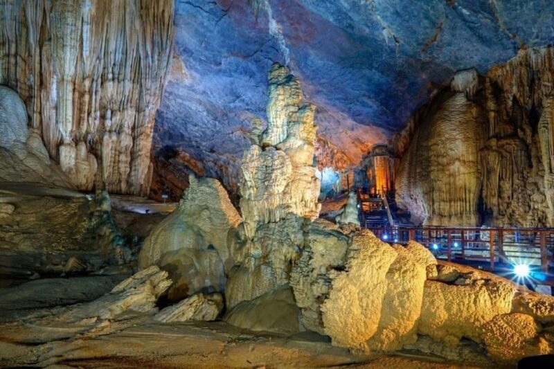 From Dong Hoi : Paradise Cave and Phong Nha Cave Day Tour - The Experience of the Guides: Authentic and Engaging