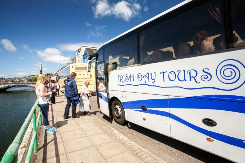 From Dublin: Blarney, Rock of Cashel and Cahir Castles Tour - Key Points