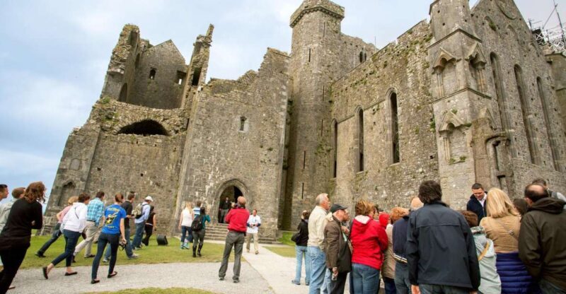 From Dublin: Blarney, Rock of Cashel and Cahir Castles Tour - Blarney Castle: The Legend and Gardens