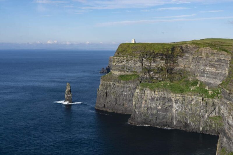 From Dublin: Galway + Cliffs of Moher Boat Cruise in Spanish - FAQ