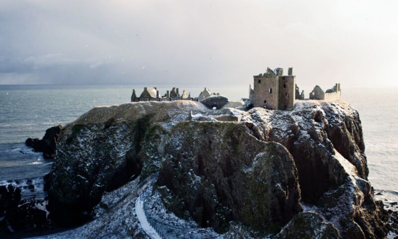 From Edinburgh: Glamis and Dunnottar Castles Tour in Spanish - The Authenticity and Authentic Experiences