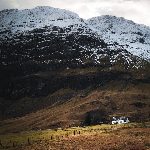 From Edinburgh: Glenfinnan Viaduct and Glencoe Day Trip - Fort William — Highland Town & Lunch Stop