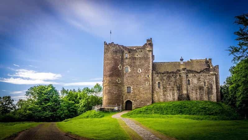 From Edinburgh: Highland Hike, Loch Paddle, and Castles - The Itinerary in Detail