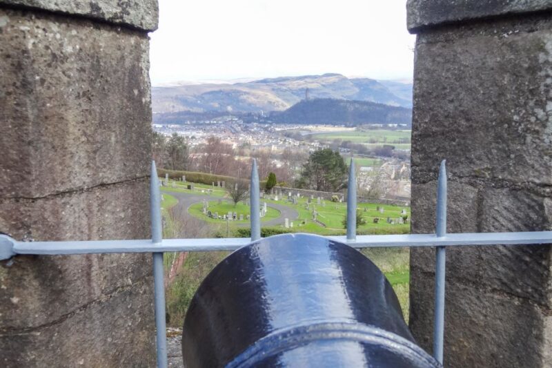 From Edinburgh: Stirling Castle, Loch Lomond & Whisky Tour - In The Sum Up