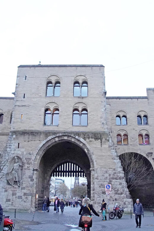 From Eigelstein to Nippes: city tour and wine hike - Final Thoughts: Is This Tour Worth It?