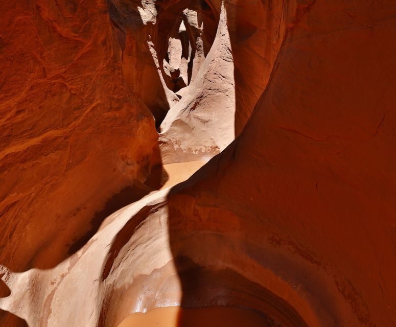 From Escalante: Dry Fork, Peekaboo & Spooky Slot Canyon Tour - Exploring the Utah Slot Canyons: A Detailed Look