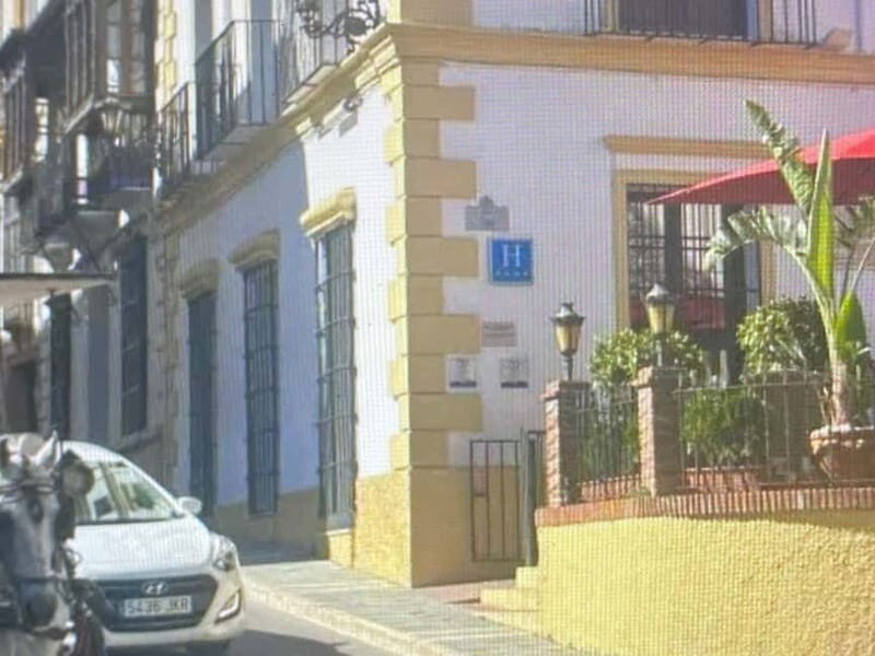 From Estepona: Ronda private tour, transportation, café, bullring, tapas, drinks - The Authentic Charm of Ronda