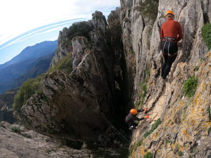 From Estepona: Vía Ferrata de Benalauria climbing tour - The Itinerary in Detail