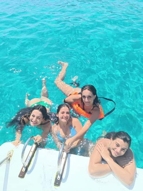 FROM FAVIGNANA: Authentic Favignana on a traditional boat, without rushing. - The value of this experience