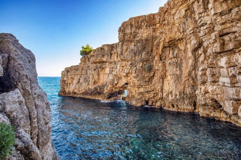 From Fazana: Sea caves, hidden island, cliffs and more... - Who Should Consider This Tour?