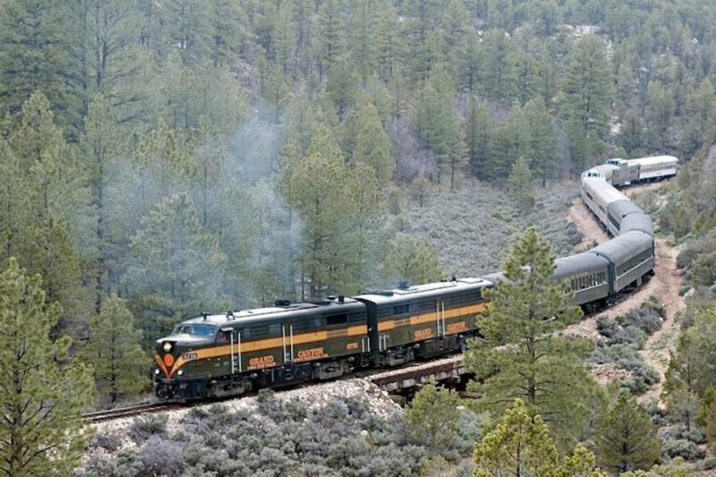 From Flagstaff: Grand Canyon Railroad Full-Day Guided Tour - Who Should Consider This Tour?