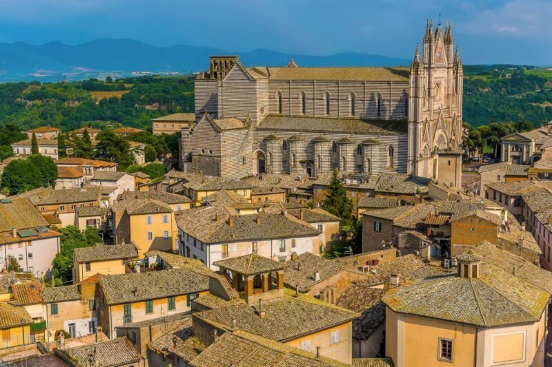From Florence PRIVATE: Historical Umbria, Assisi and Orvieto - Exploring the Charm of Umbria: A Private Day Tour from Florence