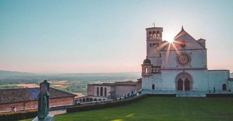 From Florence: Private Minivan Excursion to Assisi & Cortona - What Travelers Can Expect