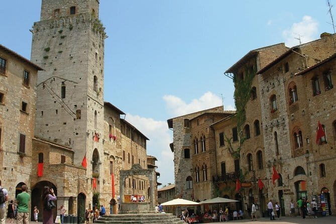 From Florence: Tour to Siena and San Gimignano by Minivan - The Speaker’s Guide and Additional Insights