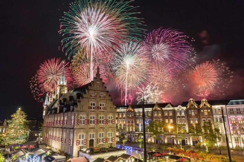 From Fukuoka: Private Day Trip to Huis Ten Bosch Theme Park - Authentic Reviews and Insights