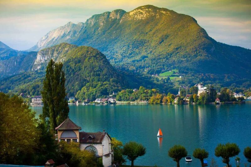 From Geneva: Annecy Private Day Trip - Old Town Strolling and Leisure Time