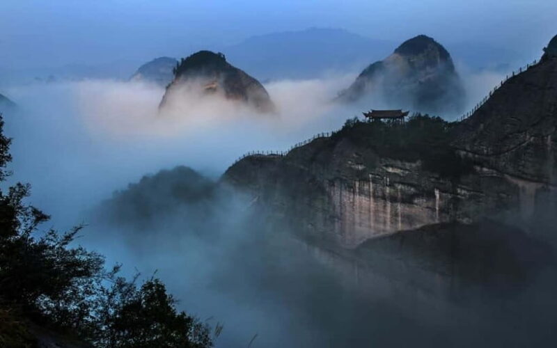 From Guilin: Danxia Peaks & Guangxi-Hunan Tribal Trails Tour - The journey begins: Scenic transfer and geological context