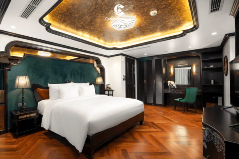 From Ha Noi: Ha Long Bay 3 Days 2 Nights 5 stars/ Bathtubs - Who Will Love This Tour?