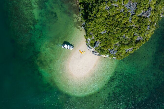 From Halong 3-Hour Luxury Private Yacht Tour explore Ha Long Bay - Key Points