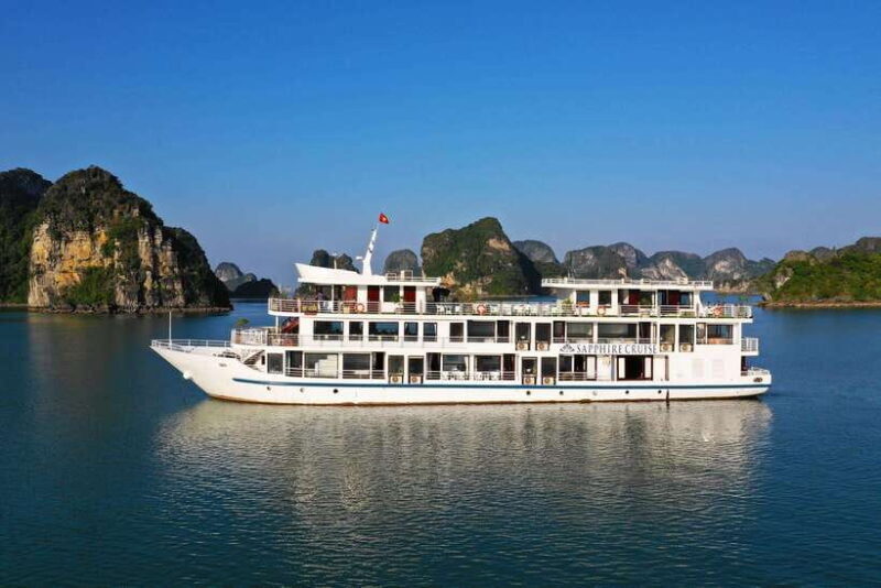 From Hanoi: 2-Day Halong Sapphire Cruise with Balcony Cabin - Dining Experience
