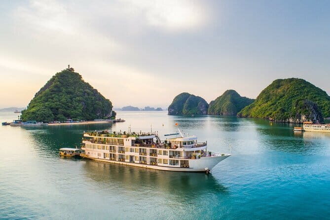 From Hanoi 3 Days Luxury Ninh Binh and Halong Bay 5 Star Cruises - An In-Depth Look at the 3-Day Luxury Tour