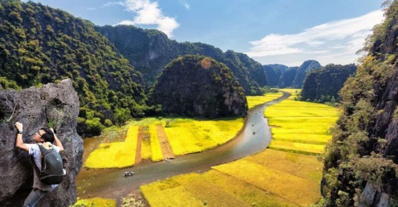 From Hanoi: Bai Dinh and Tràng An Guided Day Trip with Lunch - Journey into the Heart of Ninh Binh