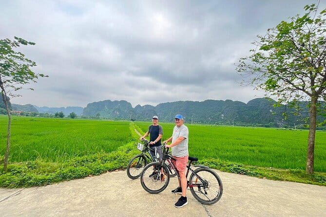 From Hanoi Best Private Day Trip to Hoa Lu, Tam Coc, Local Family - Exploring Ninh Binh: The Essence of the Day Trip