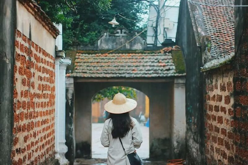 From Hanoi: Duong Lam Ancient Village Day Tour with Lunch - Lunch: A Taste of Local Life