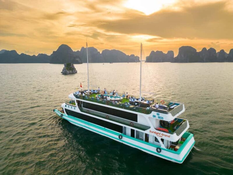 From Hanoi: Ha Long Bay Luxury Day Cruise with Food & Kayak - Key Points