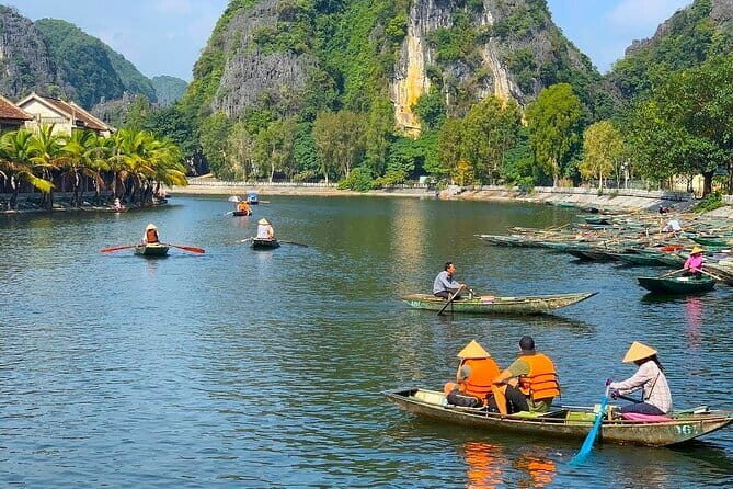 From Hanoi: Luxury Private Tour to Local Family, Tam Coc & Hoa Lu - Key Points