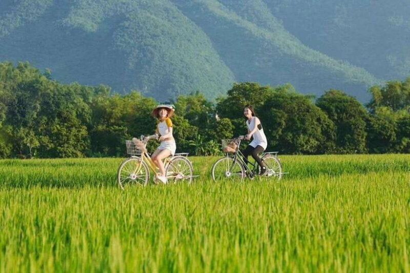 From Hanoi: Mai Chau Valley Day Trip with Cycling - Arriving in Mai Chau: Setting the Scene