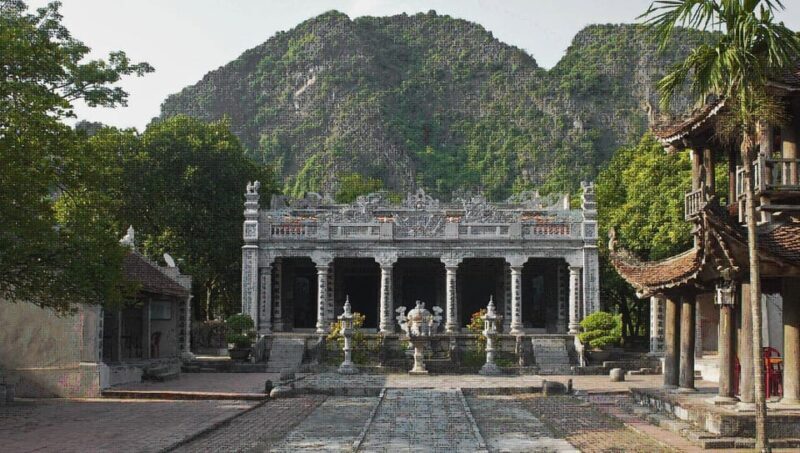 From Hanoi: Ninh Binh 2-Day Tour with Hoa Lu and Tam Coc - Key Points