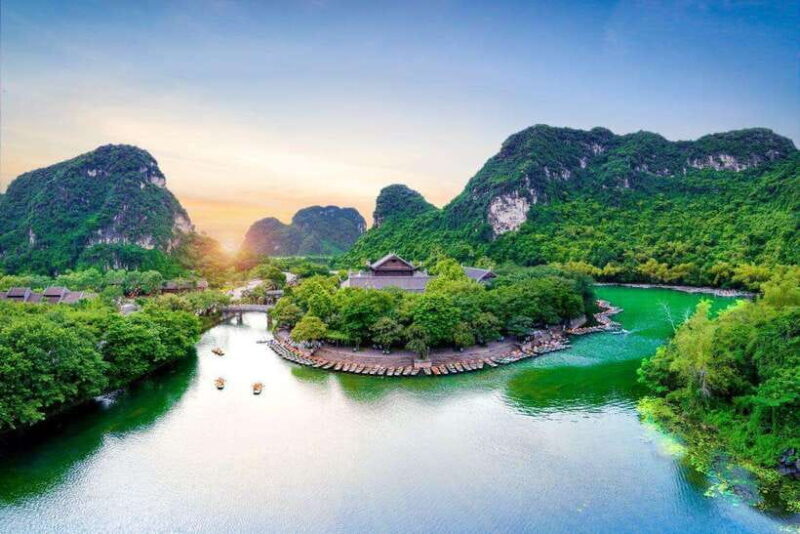 From Hanoi: Ninh Binh- Bai Dinh pagoda- Trang An- Mua caves - Key Points