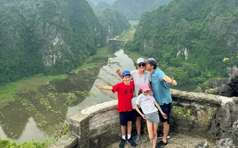 From Hanoi/NinhBinh: HoaLu-Bai Din- TrangAn- MuaCave-BichDon - Key Points