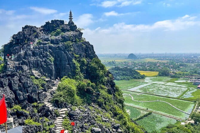 From Hanoi: Private Tour of Trang An, Bich Dong & Mua Caves - Return to Hanoi: Relaxing and reflecting on the day