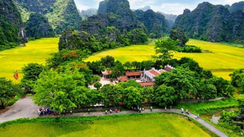 From Hanoi: Tam Coc-Hoa Lu & Mua Caves Full-Day Trip - Who Would Enjoy This Tour?