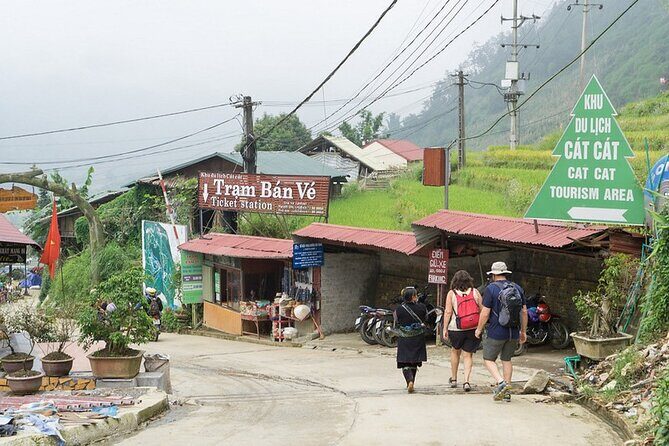 From Hanoi to Sapa 2 days Tour by Cabin Bus - 3 * Hotel Overnight - The Journey: Hanoi to Sapa by Cabin Bus