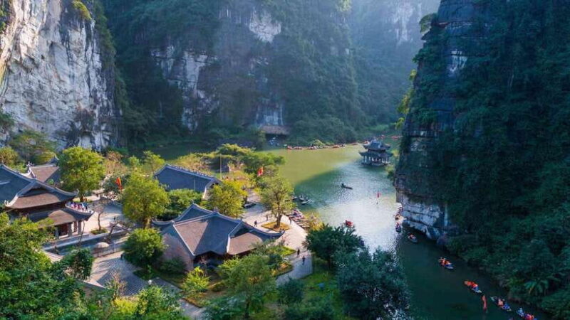 From Hanoi: Trang An, Hoa Lu & Mua Cave Full-Day Luxury Tour - Who This Tour is Perfect For