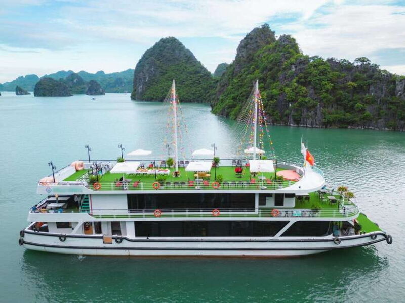 From Hanoi:1 Day Ha Long Bay Premium Cruise-Buffet & Jacuzzi - Key Points