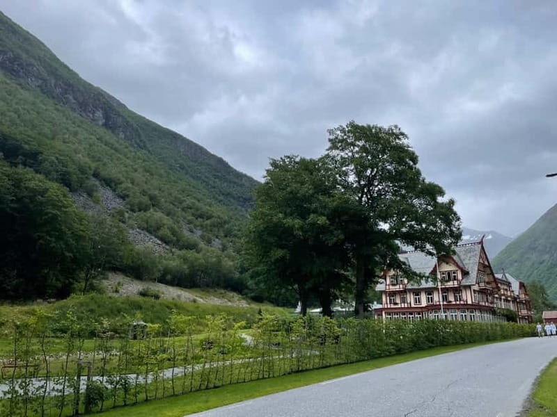From Hellesylt: Electric Car Experience to Norangsdalen - FAQ