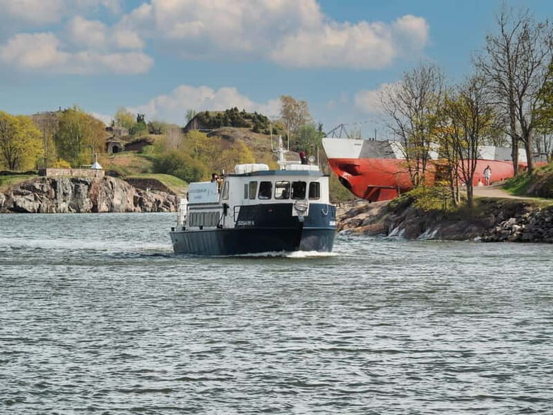 From Helsinki: Ferry Ride to Suomenlinna & Walking Tour - The Itinerary: Navigating a Compact But Rich Experience
