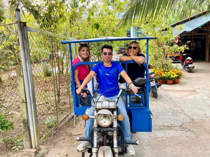 From Ho Chi Minh City: Visit Mekong Delta & Ben Tre In 1 Day - Tasting Local Flavors: The 8 Dishes and Tropical Fruits