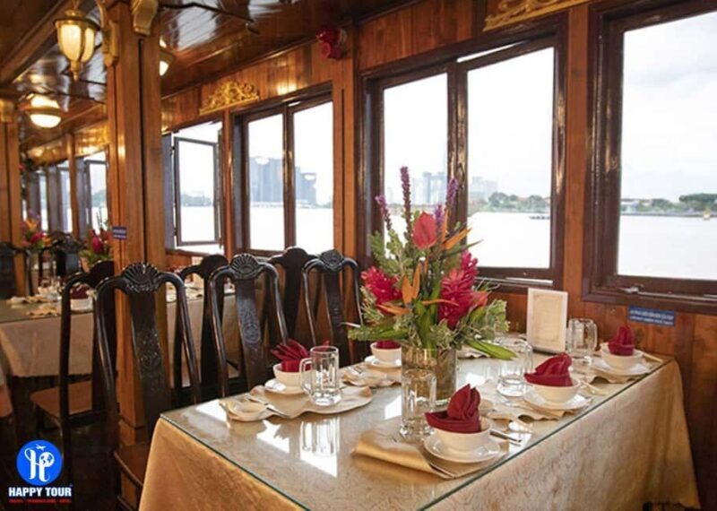 From Ho Chi Minh: Private Dinner Cruise on Saigon River Tour - What to Expect from the Experience