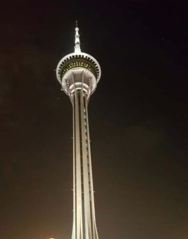 From Hong Kong: Macau Night Tour via HZMB w/Dinner, Transfer - Is This Tour Worth It?