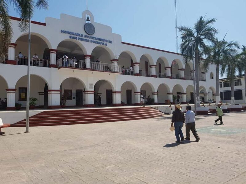 From Huatulco: Pochutla Market Tour with Local Guide - Key Points