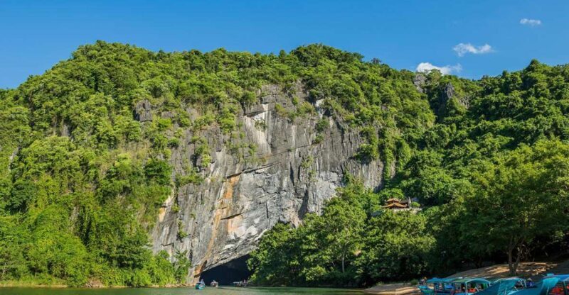 From Hue: Phong Nha Cave Tour 1 Day (Departure on odd days) - Afternoon: Exploring the Caves and the River