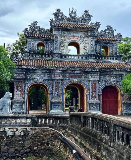 From Hue : private city tour with English speaking driver - Who Should Book This Tour?
