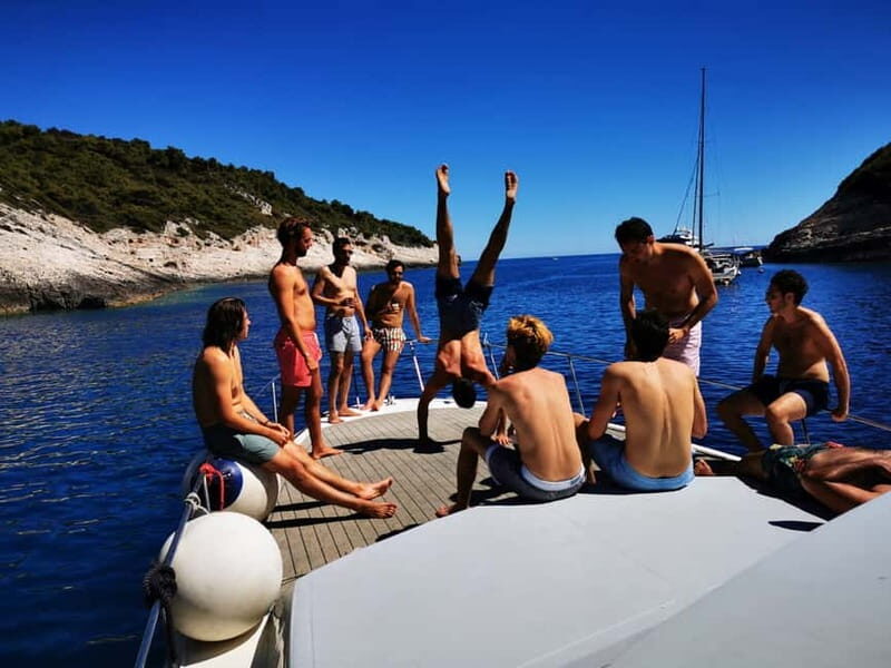 From Hvar: Blue Cave and Island-Hopping Yacht Tour - Beach Time and Lunch at Palmižana Bay